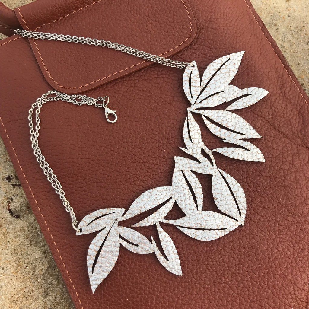 Menta Leaf Collar – Gaucha Chica